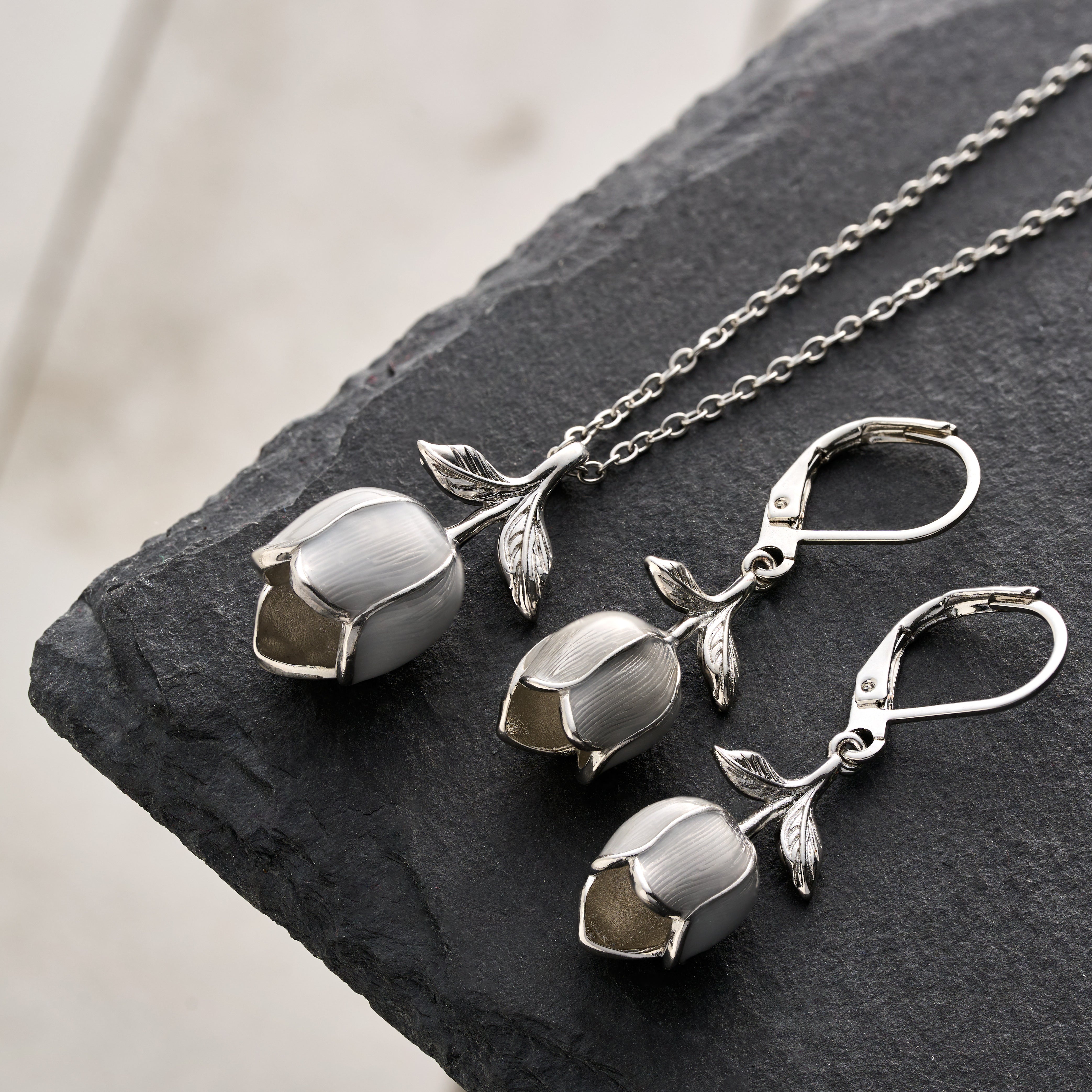 Hand-Painted Soft Gray Tulip Gift Set – Chadds Ford Jewelry